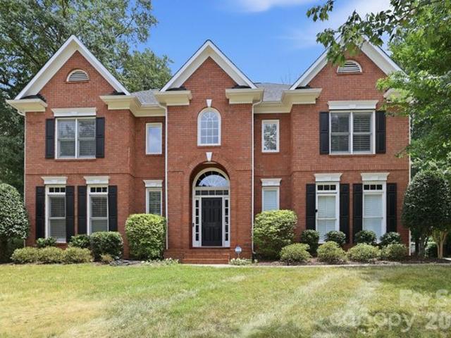 17021 Laurelmont Ct, Fort Mill, SC 29707