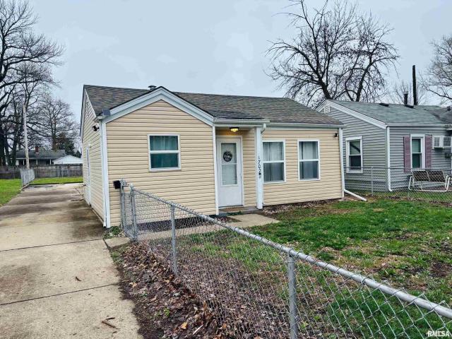 1702 N 20th St, Springfield, IL 62702 | Compass