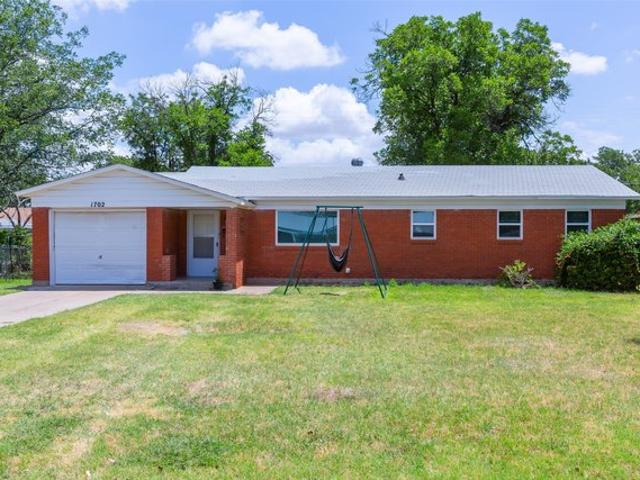 1702 N Avenue G, Haskell, TX 79521