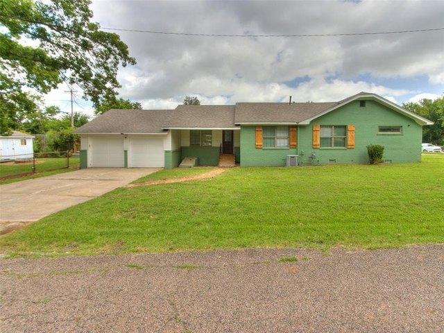 1702 N Market Ave, Shawnee, OK 74804
