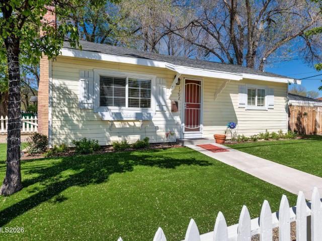 1702 N Stewart St, Carson City, NV 89706 | MLS #260004 | Compass