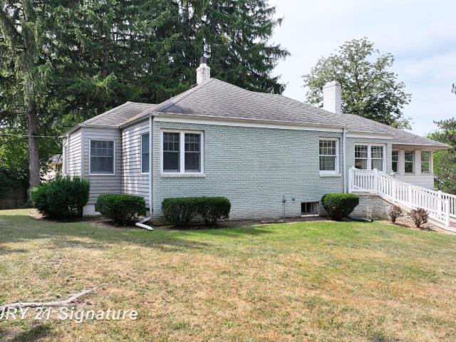 1702 Overhill Drive