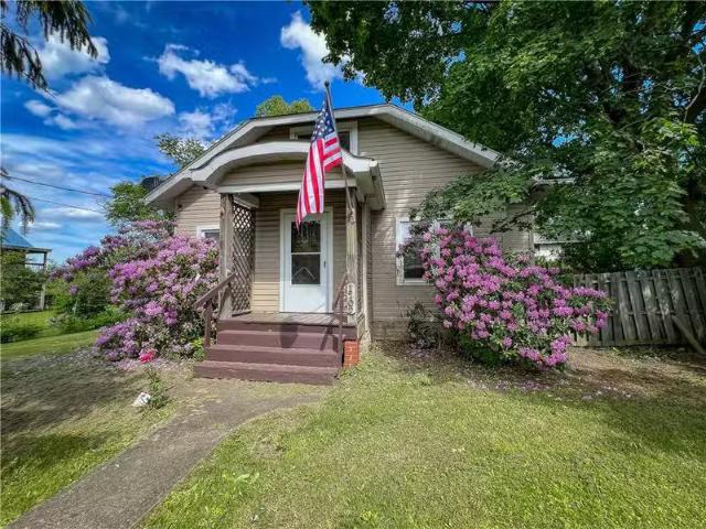 1702 ONEIDA VALLEY RD, KARNS CITY, PA 16041 Single Family Resi.
