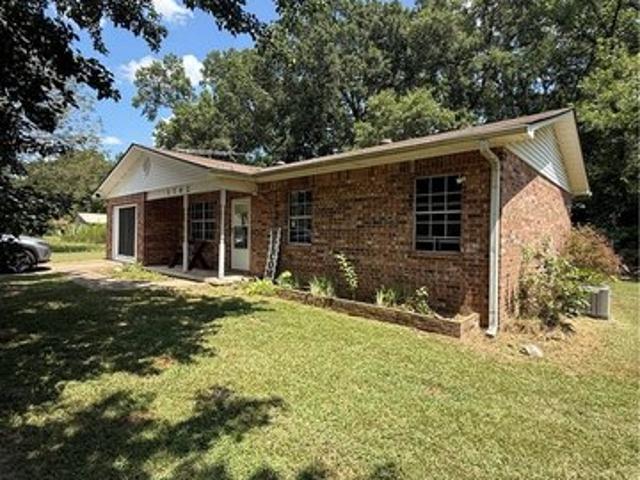 1702 Avenue 2 NE, Atkins, AR 72823