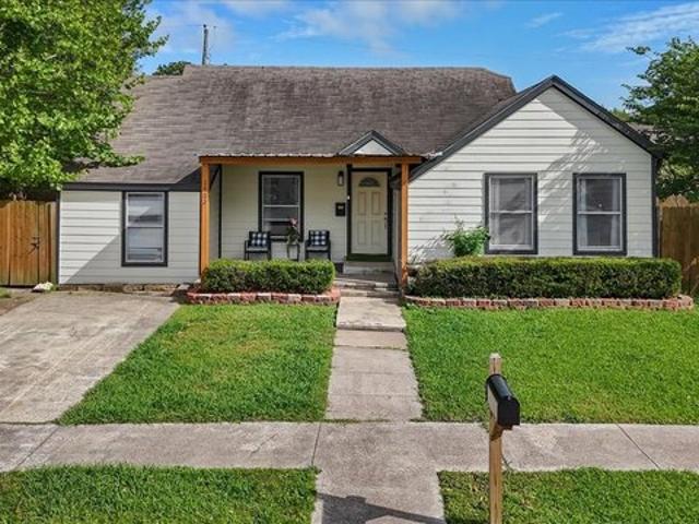 1702 Alabama St, Baytown, TX 77520