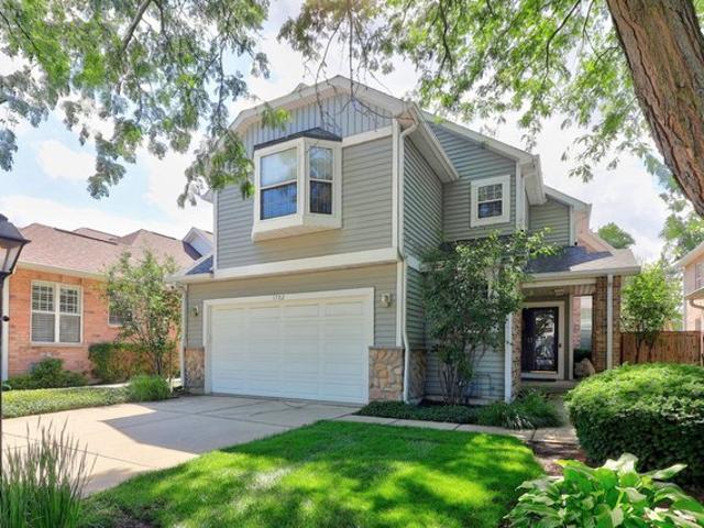 1702 Astor Ave, Oakbrook Terrace, IL 60181