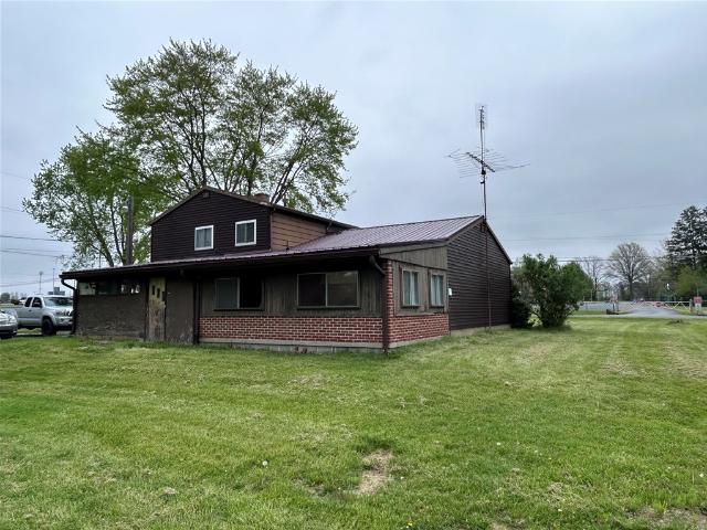1702 Brentwood Dr