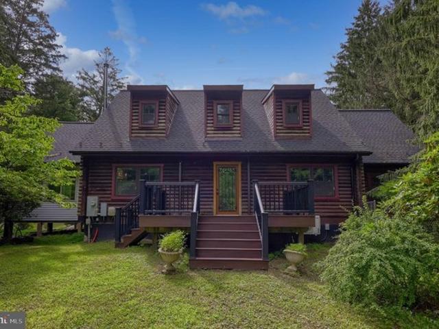 1702 Briarwood Ln, Quakertown, PA 18951