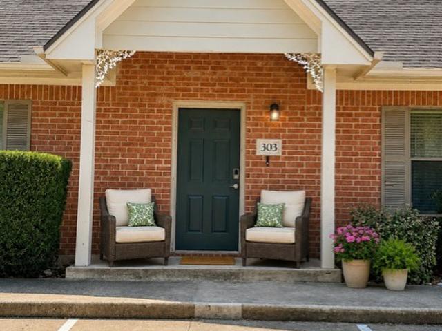 1702 Deacon Drive 303