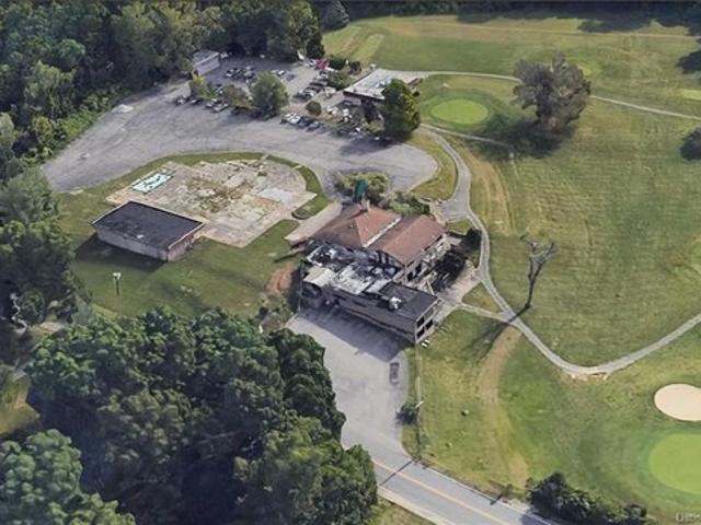 1702 Graybrook Ln, New Albany, IN 47150