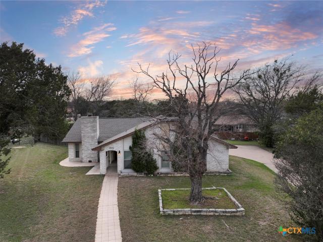 1702 Possum Trail