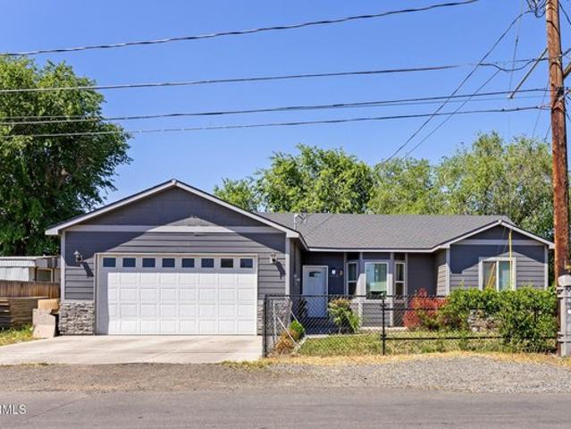 1702 S 13th St, Yakima, WA 98901