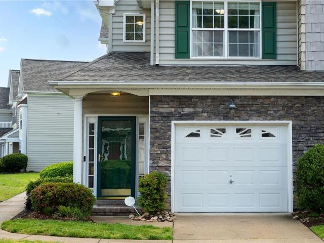 1702 Sawgrass LN
