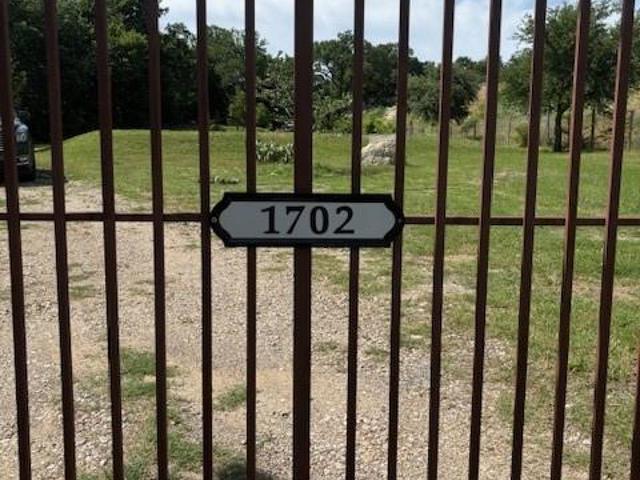 1702 Seale St, Dallas, TX 75208 | MLS #21217