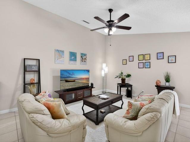 1702 Silverleaf Oak Ct, Palm Beach Gardens, FL 33410