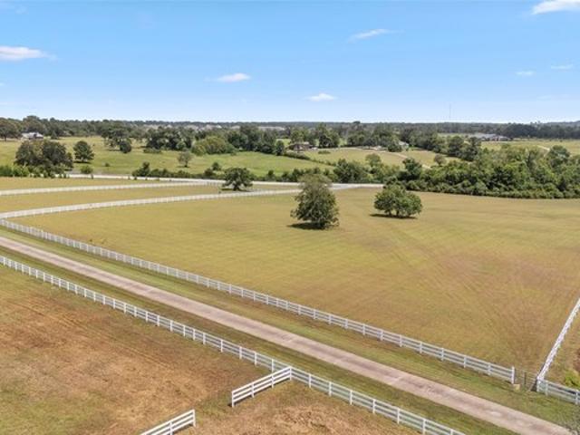 1702 Spring Branch Rd, Montgomery, TX 77316