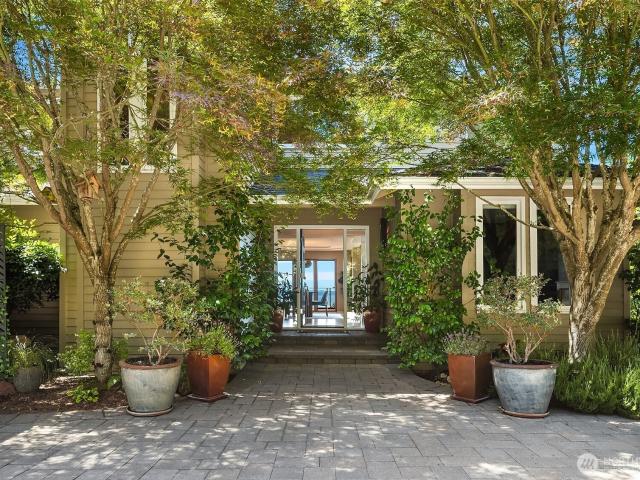 1702 th Avenue W