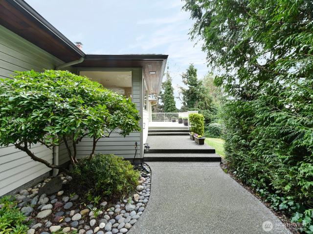 1702 th Avenue SW