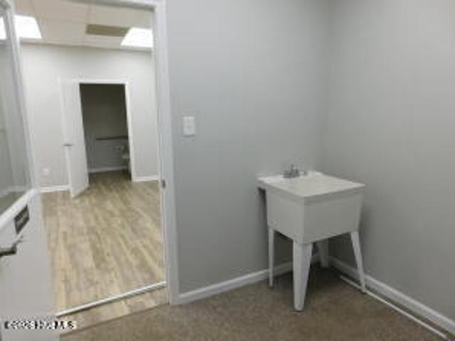 1702 U.S. 70 # f