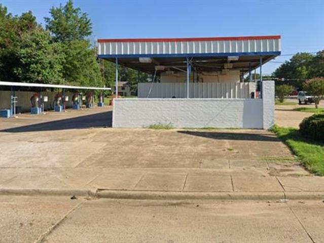 1702 W 7th Street