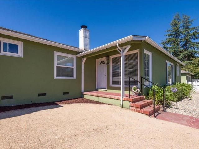 1702 Woodside Road