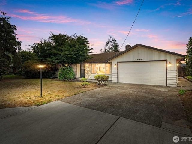 1702 4th St NE, Auburn, WA 98002