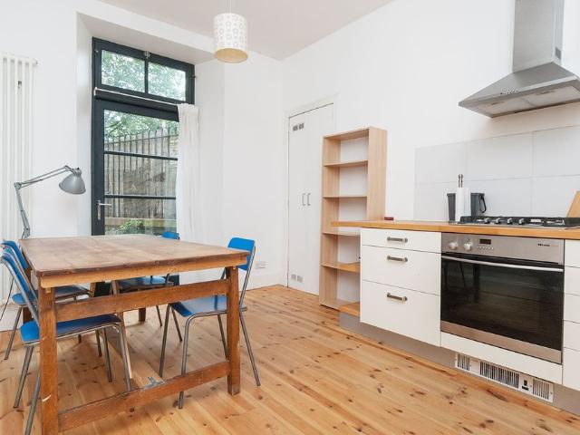 1702L Gardner’s Crescent, Edinburgh, EH3 8DF