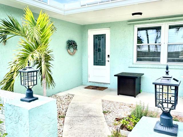 1703 NE 25th Ter, Jensen Beach, FL 34957 | MLS #B26008 | Compass