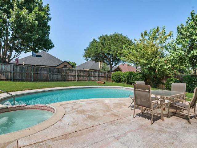 1703 Nightingale Lane