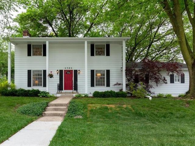 1703 Belle Ave, Cedar Falls, IA 50613