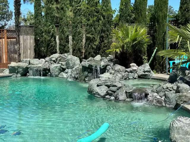 1703 Cerene Dr, Medford, OR 97501 MLS 220184769