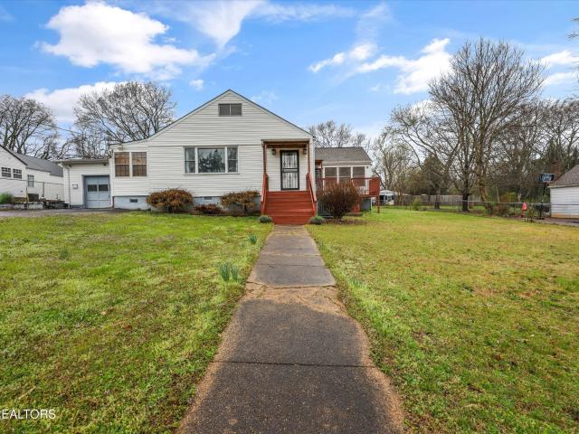 1703 Charles Dr NE, Knoxville, TN 37918 | MLS #1332 | Compass