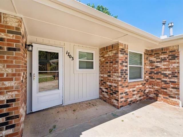 1703 Chaucer Drive