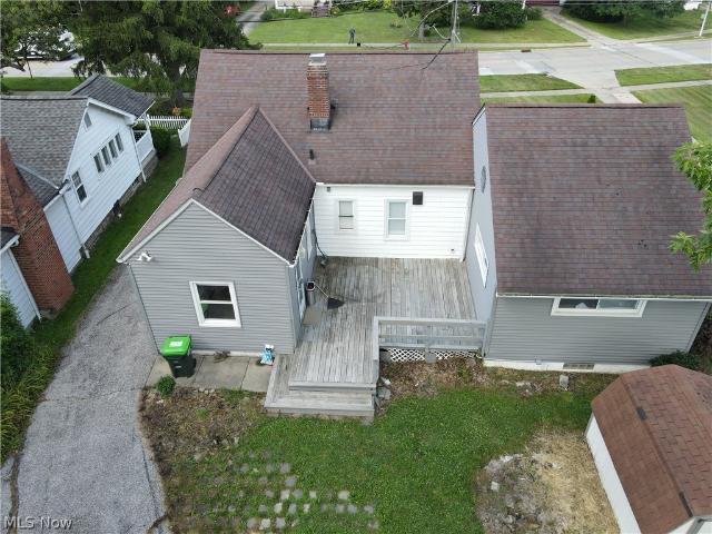 1703 E 300th Street