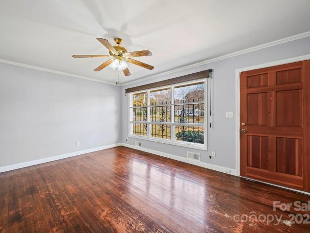 1703 E Perry St, Gastonia, NC 28054 | MLS #4320 | Compass