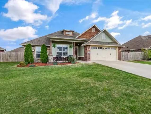 1703 HIGGINS ST, PEA RIDGE, AR 72751 Single Family Residence F.