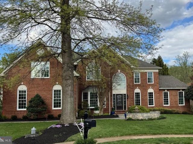 1703 Raleigh Hill Rd, Vienna, VA 22182