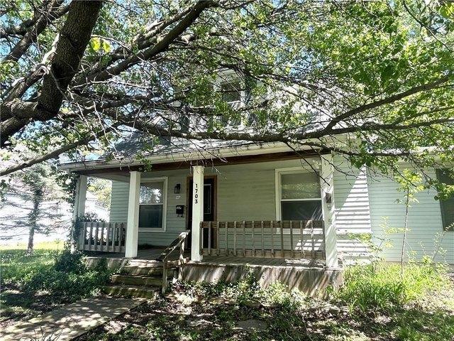 1703 S Harrison Ave, Sedalia, MO 65301