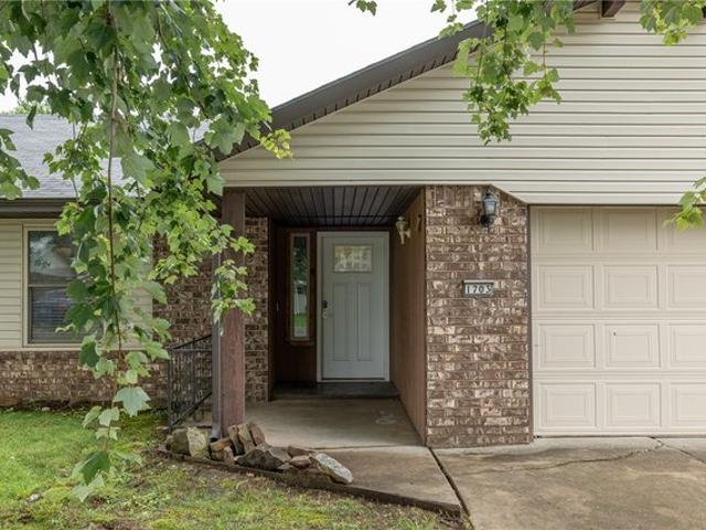 1703 SE P St, Bentonville, AR 72712