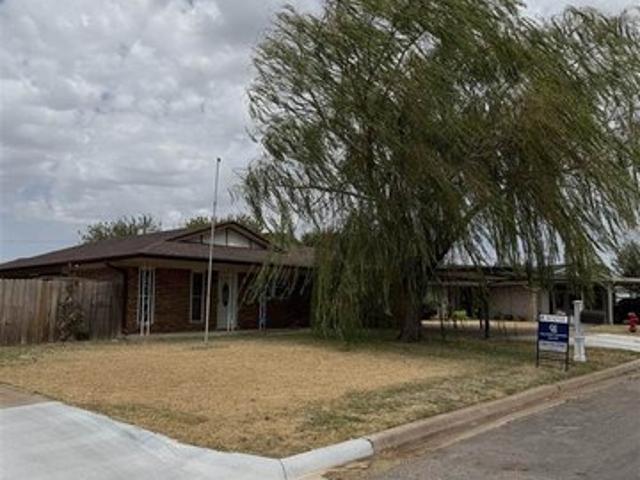 1703 SE 47th St, Lawton, OK 73501