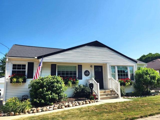 1703 30th St, Bay City, MI 48708