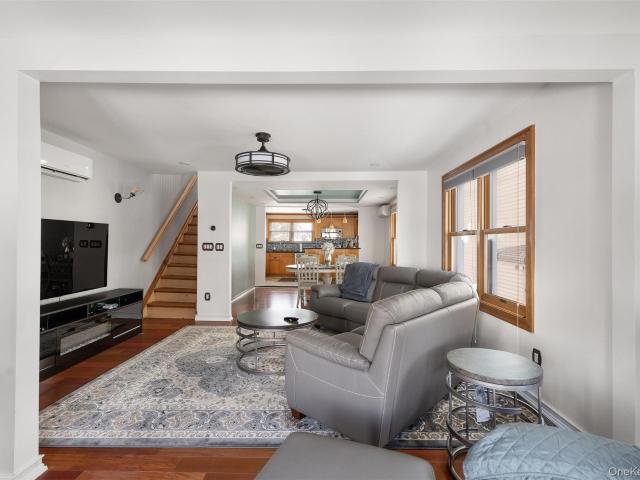 170 46 th Avenue | Compass