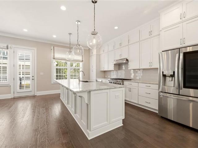 170 Cole Street NE 3