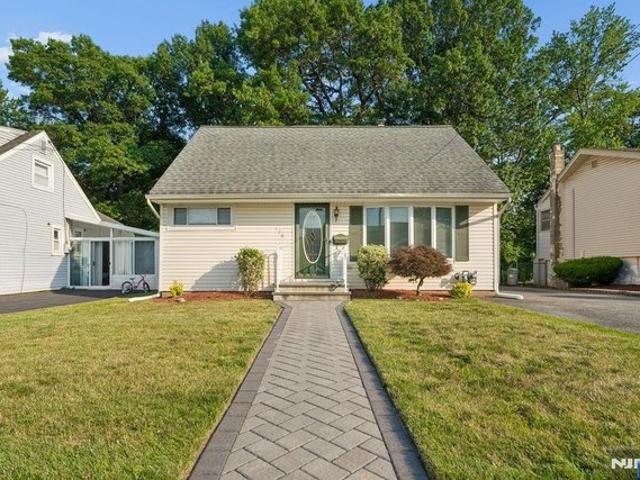 170 Colonial Ave, Saddle Brook, NJ 07663