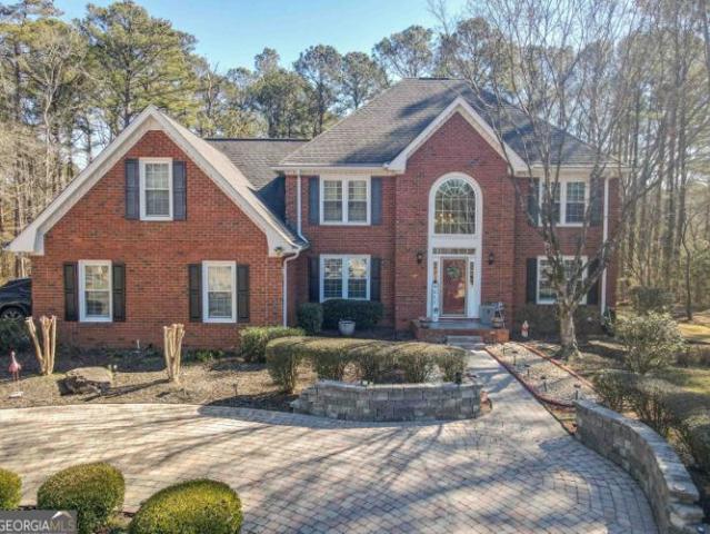 170 Camelot Dr, Fayetteville, GA 30214
