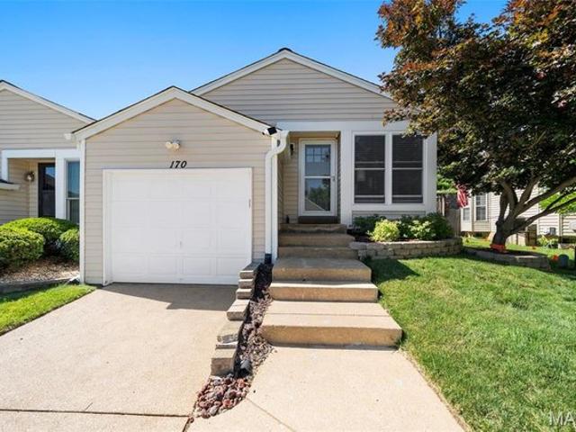 170 Cascade Terrace Dr, Ballwin, MO 63021