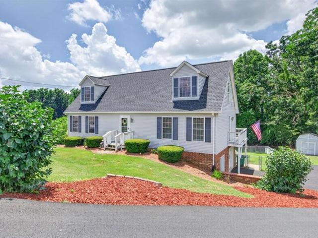 170 Cullen Ct, Christiansburg, VA 24073