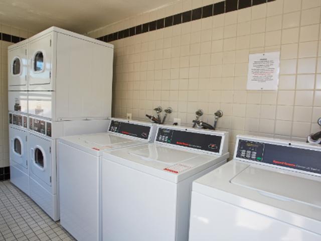 170 Amberway Apartments Studio Apartment for Rent at 489 S Chatham Cir, Anaheim, CA 92806 East Anaheim