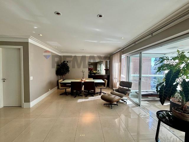 170 Área Útil Apartamento Alugar, 3 Dormitórios localizado em Pinheiros, São Paulo, São Paulo, 05414 025 | Brasil