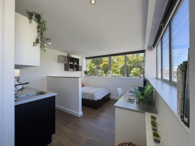 170 Armada Way, Plymouth PL1 Studio to rent £1,062 pcm £245 pw